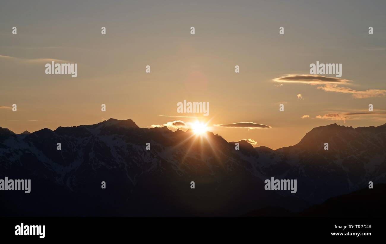 Golden valley of the alps hi-res stock photography and images - Alamy