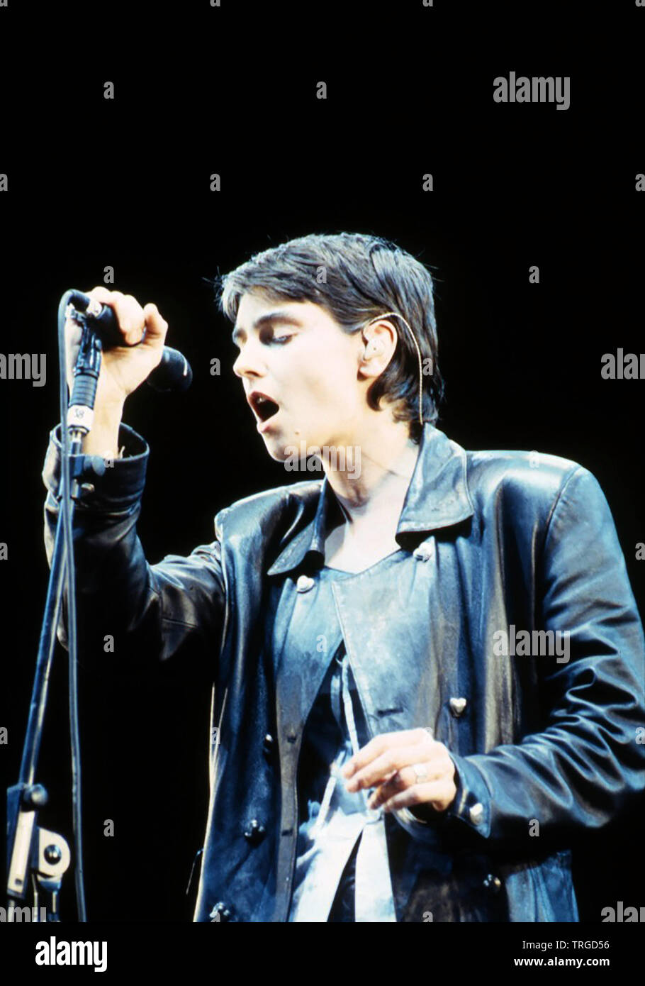 Sinead oconnor singer hi-res stock photography and images - Alamy