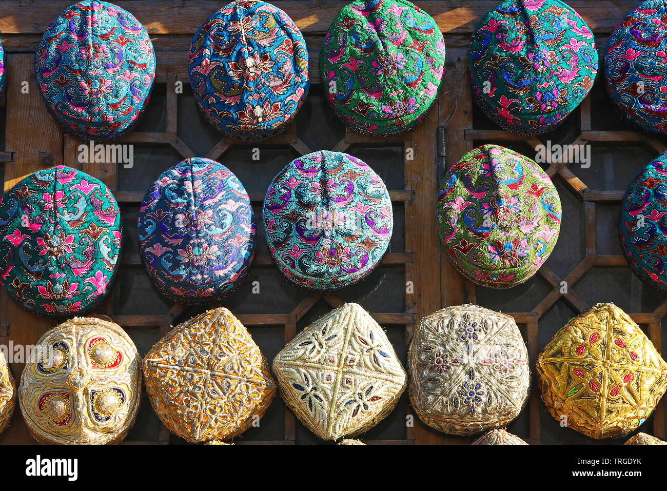 Uzbek souvenirs hi-res stock photography and images - Alamy
