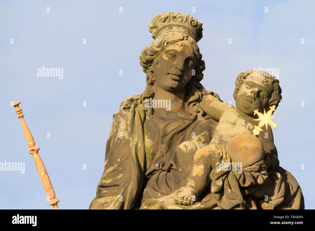 Statue vierge hi-res stock photography and images - Alamy
