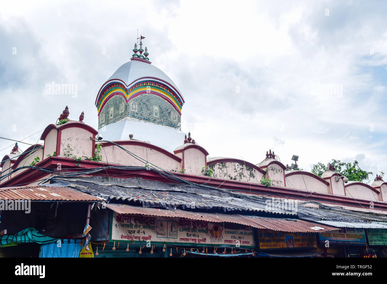 Exteriors of the Kalighat Kali Temple in Kolkata Stock Photo - Alamy