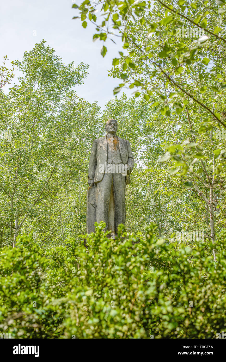 Soviet factory lenin hi-res stock photography and images - Alamy