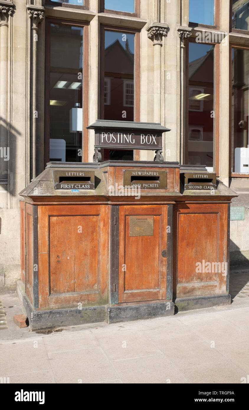 Old post boxes hi-res stock photography and images - Alamy