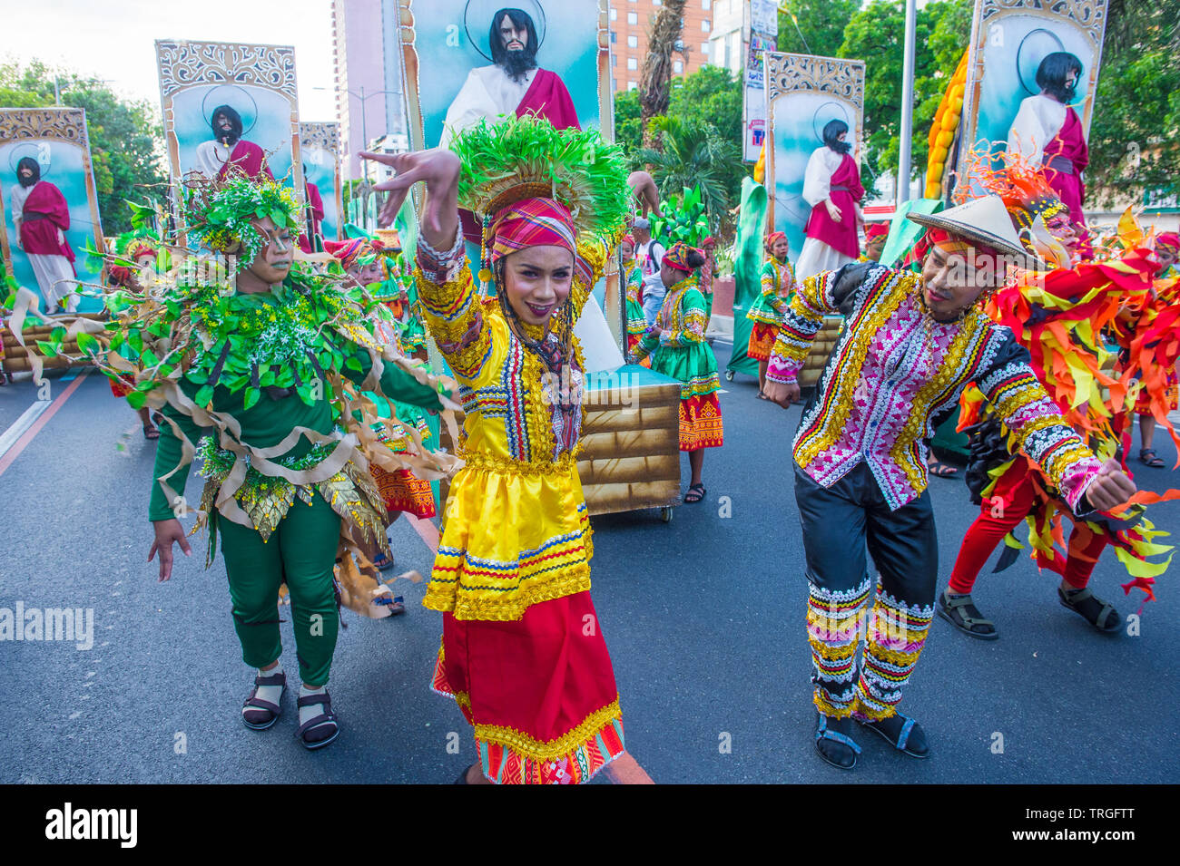 Participants in the Aliwan fiesta in Manila Philippines Stock Photo - Alamy
