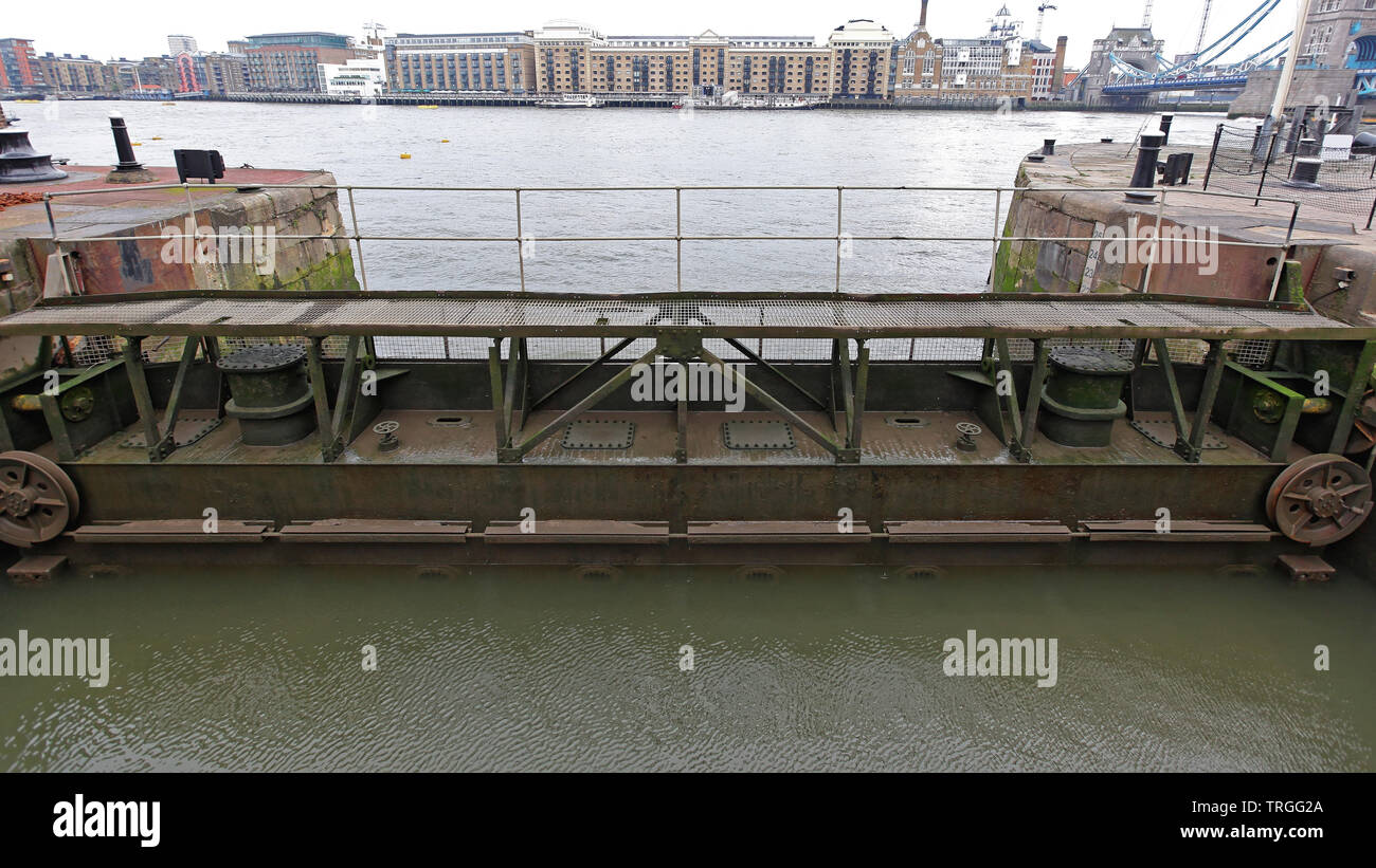 Lock Gate at River Thames in London UK Stock Photo - Alamy