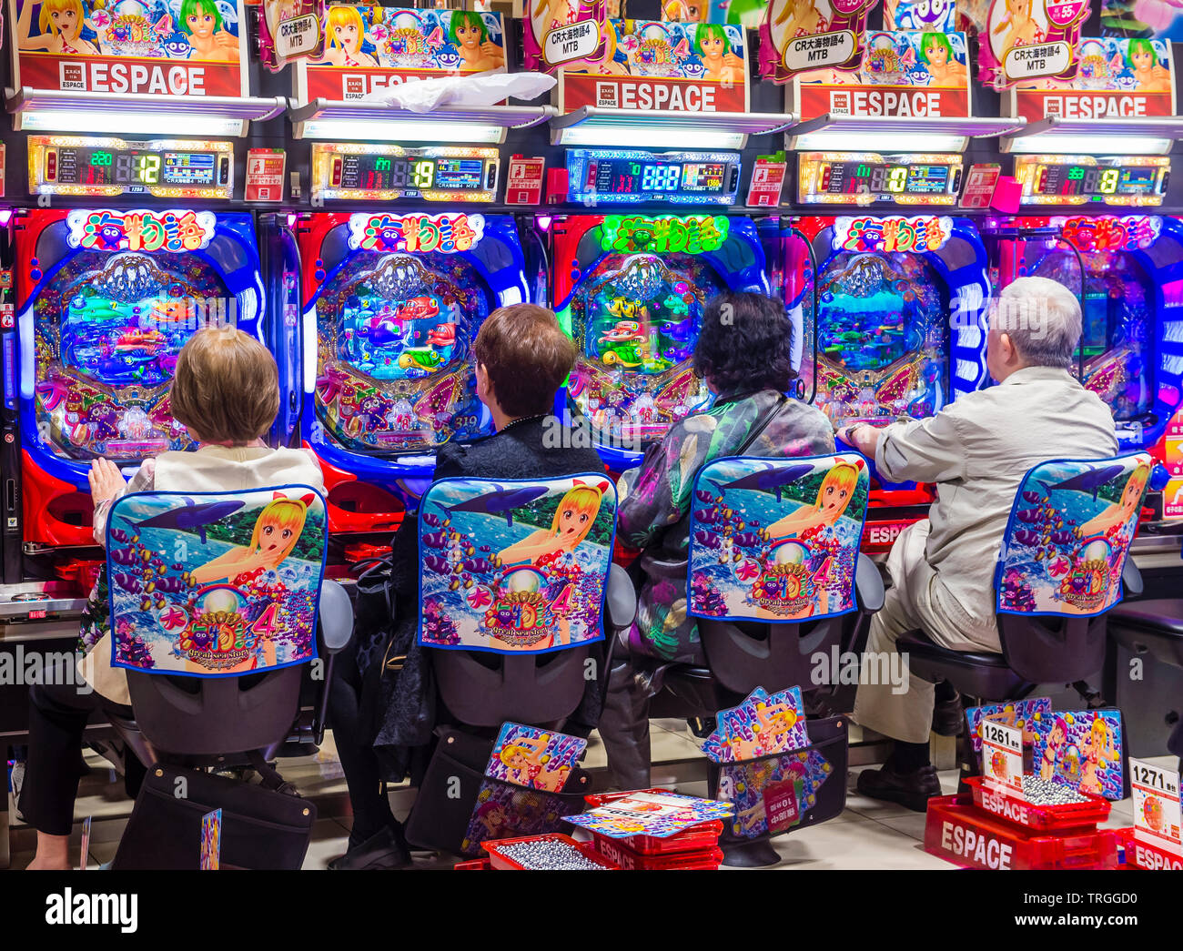 Pachinko Machine Tokyo Stock Photos & Pachinko Machine Tokyo Stock ...