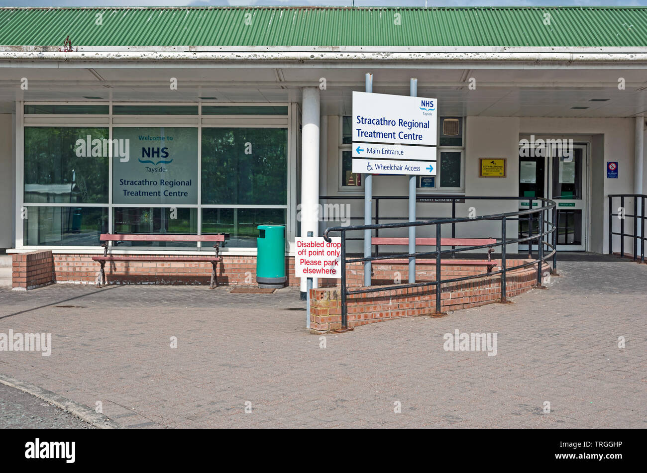 Stracathro Hospital entrance to the Out Patients Dept., Stracathro ...