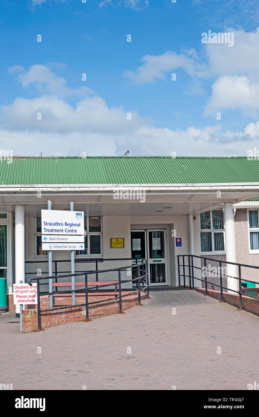 Stracathro Hospital entrance to the Out Patients Dept., Stracathro ...