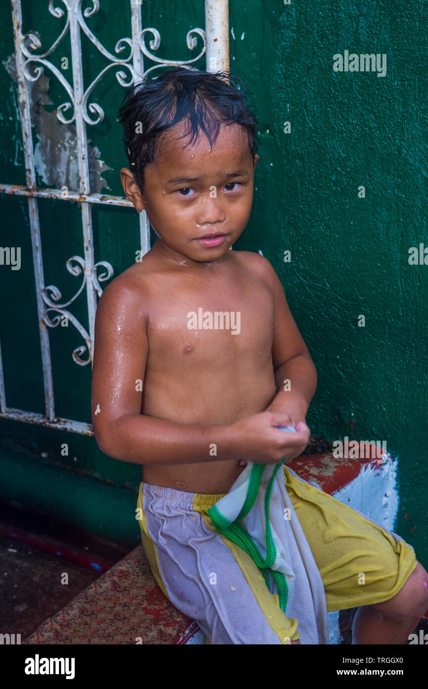 Philippines children traditional dress hi-res stock photography and ...