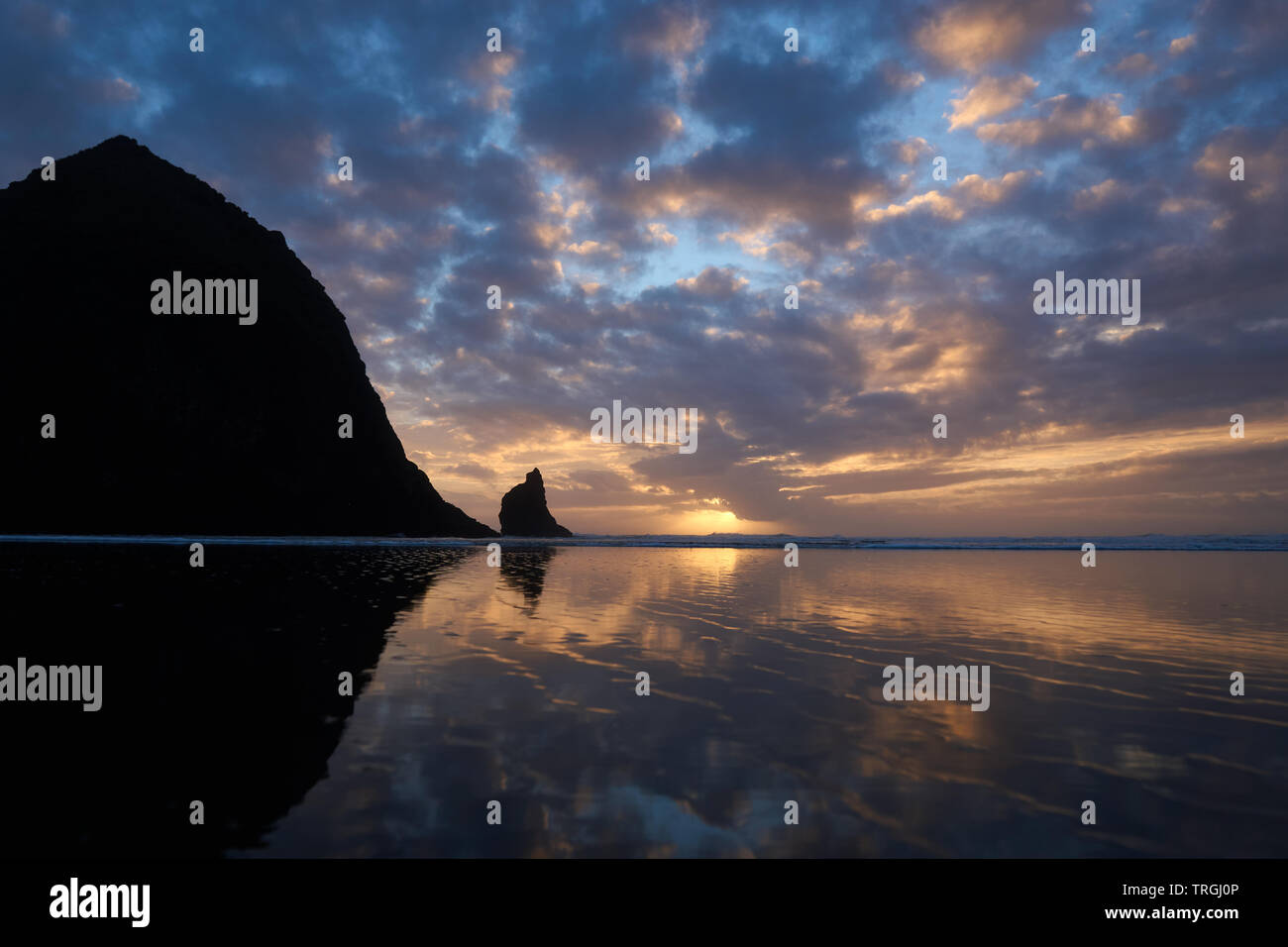 Cannon Beach Sunset Stock Photo - Alamy