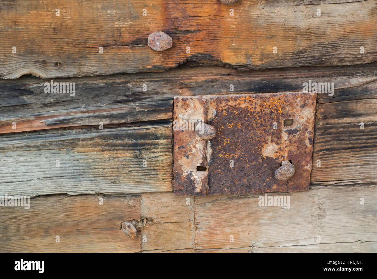 Rusty nails and wood texture hi-res stock photography and images - Alamy