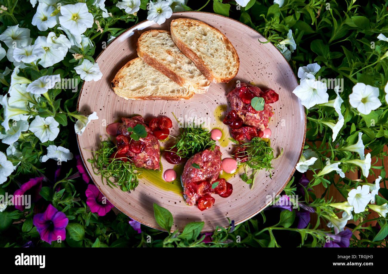 Meat tartar hi-res stock photography and images - Alamy