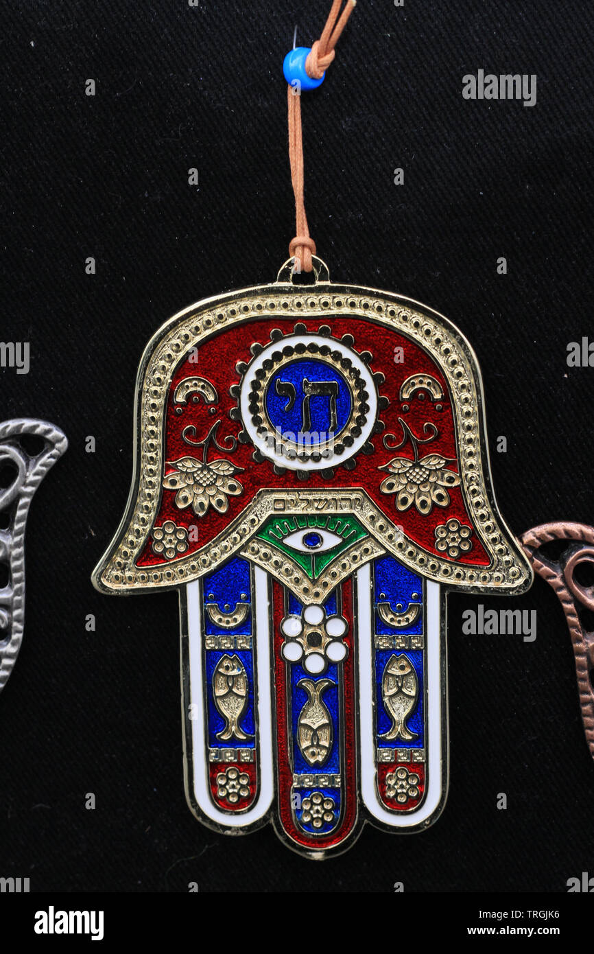 Hamsa hi-res stock photography and images - Alamy