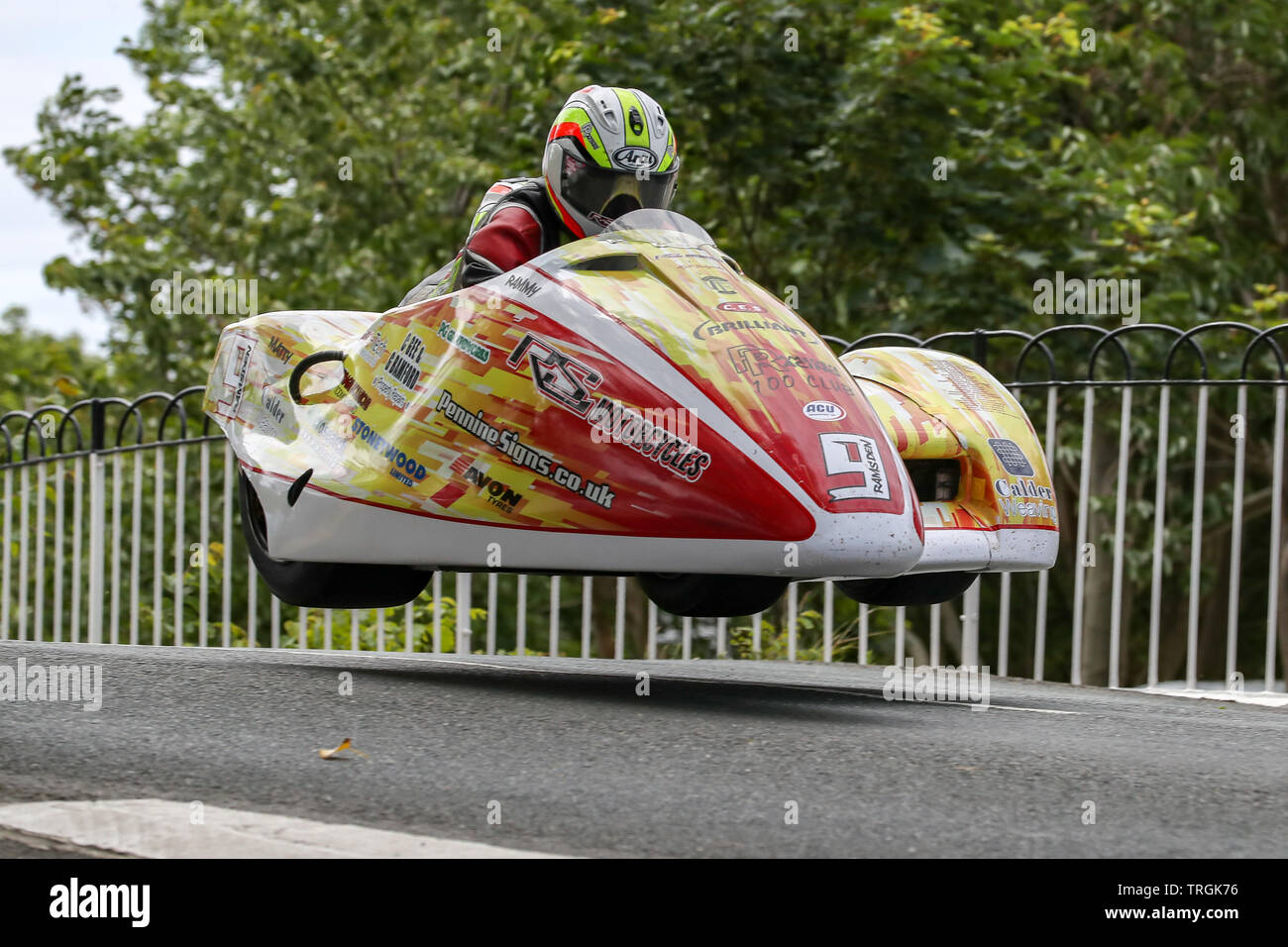Steve Ramsden / Matty Ramsden (9) in action in the Locate.im Sidecar ...