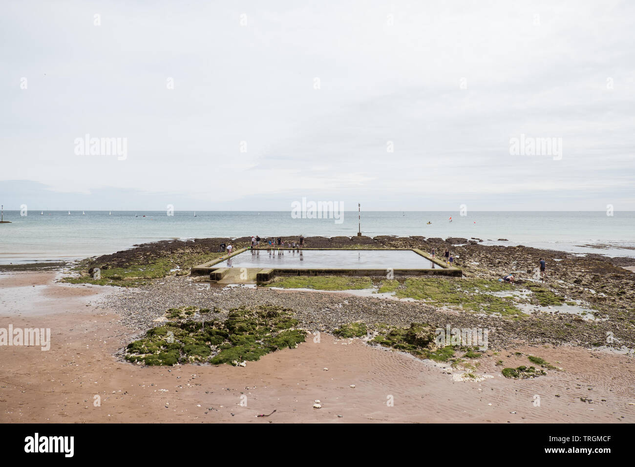 Tidal pool broadstairs hi-res stock photography and images - Alamy