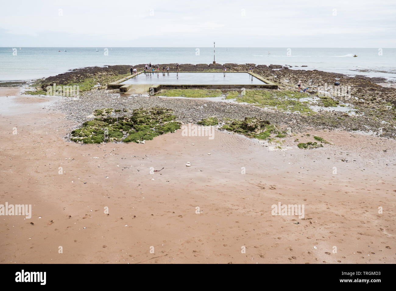 Tidal pool broadstairs hi-res stock photography and images - Alamy