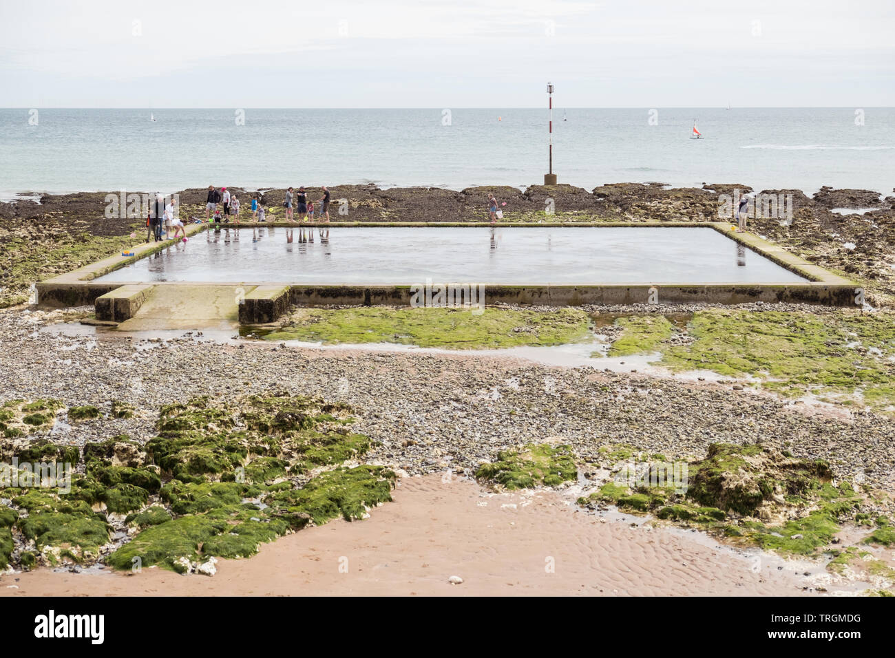 Tidal pool broadstairs hi-res stock photography and images - Alamy