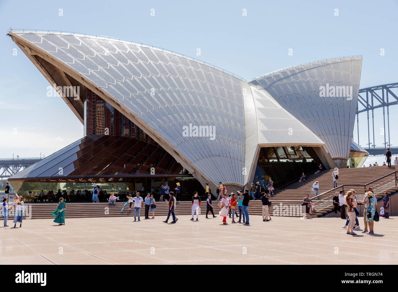 Australia, NSW, Sydney, Sydney Opera House designed by the Danish ...