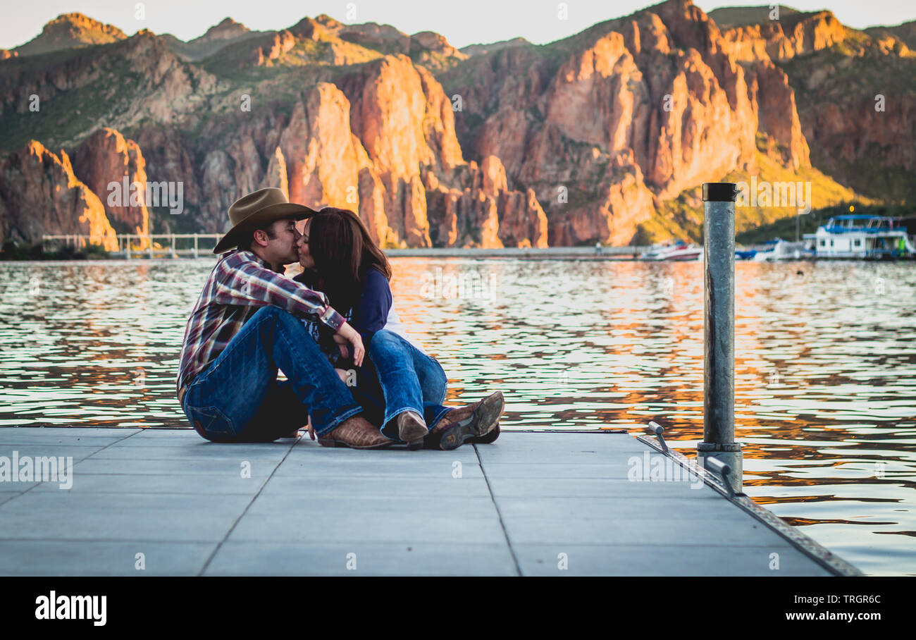 Couple kissing on dock hi-res stock photography and images - Alamy