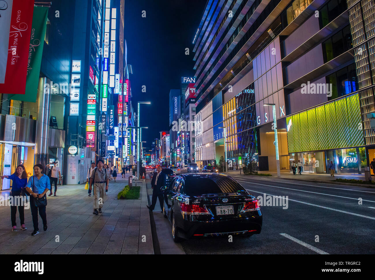 Tokyo nightlife ginza hi-res stock photography and images - Alamy