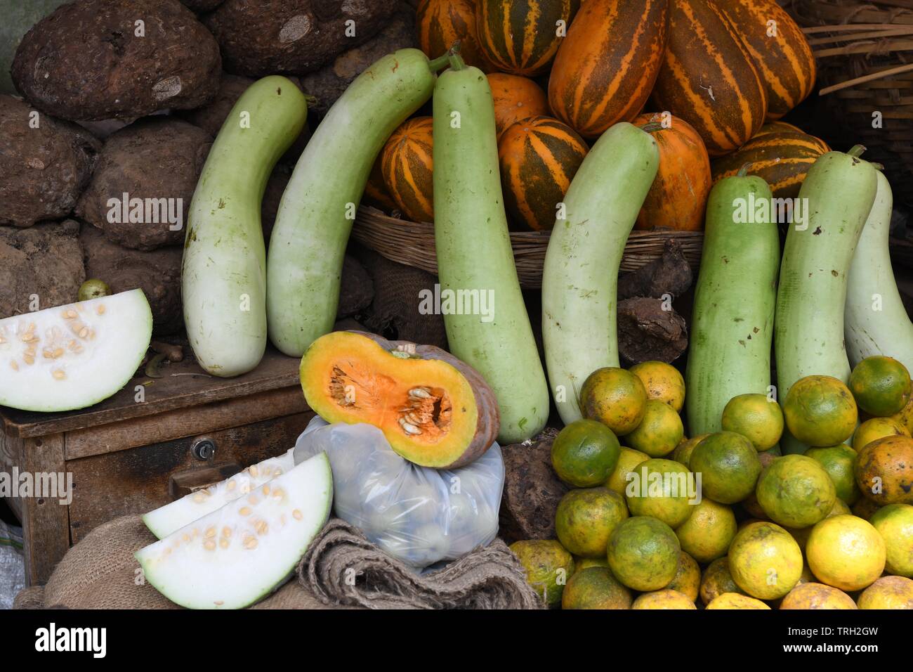 Devaraja Market in Mysore, India Stock Photo - Alamy