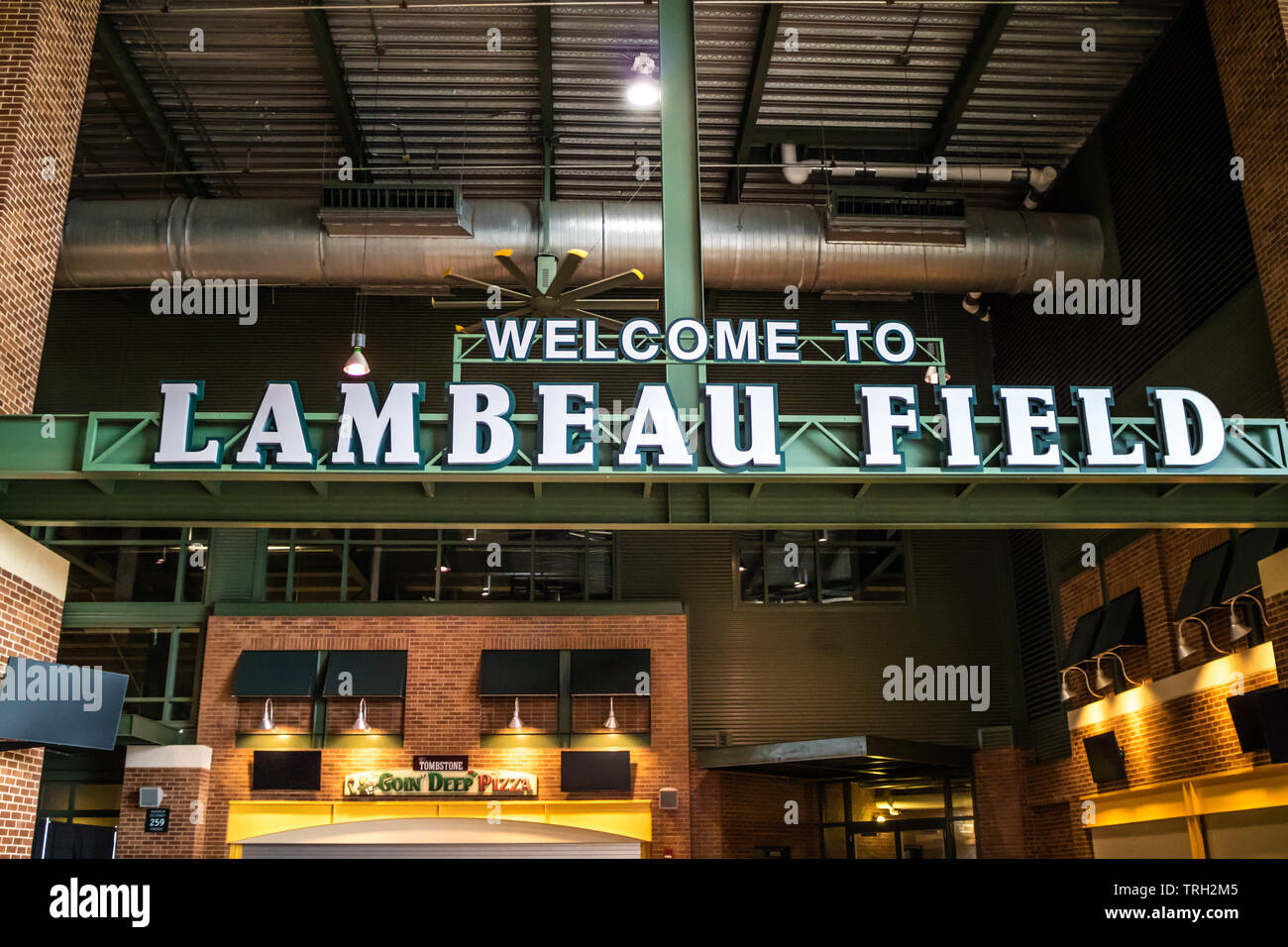 Lambeau field exterior hi-res stock photography and images - Alamy