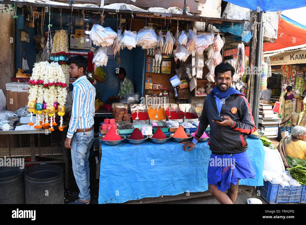 Devaraja Market in Mysore, India Stock Photo - Alamy