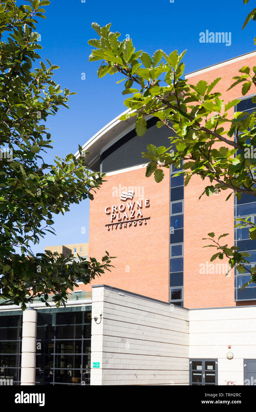 Crown Plaza hotel on St. Nicholas Place, Liverpool Stock Photo - Alamy