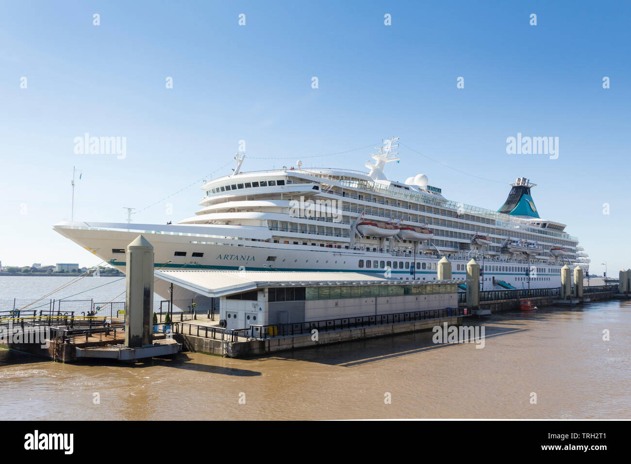 Liverpool Mersey Ferry People High Resolution Stock Photography and ...