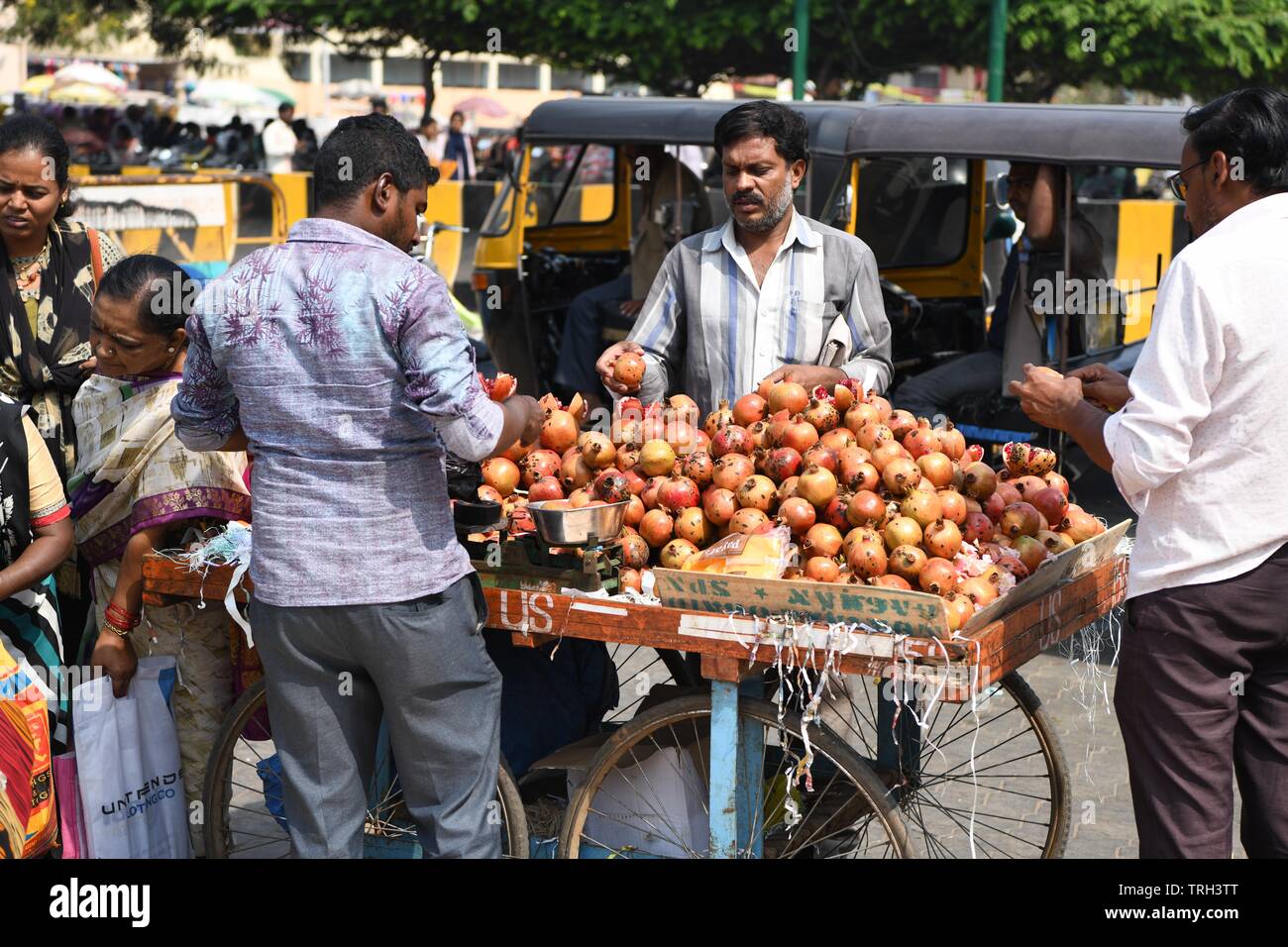 Devaraja Market in Mysore, India Stock Photo - Alamy
