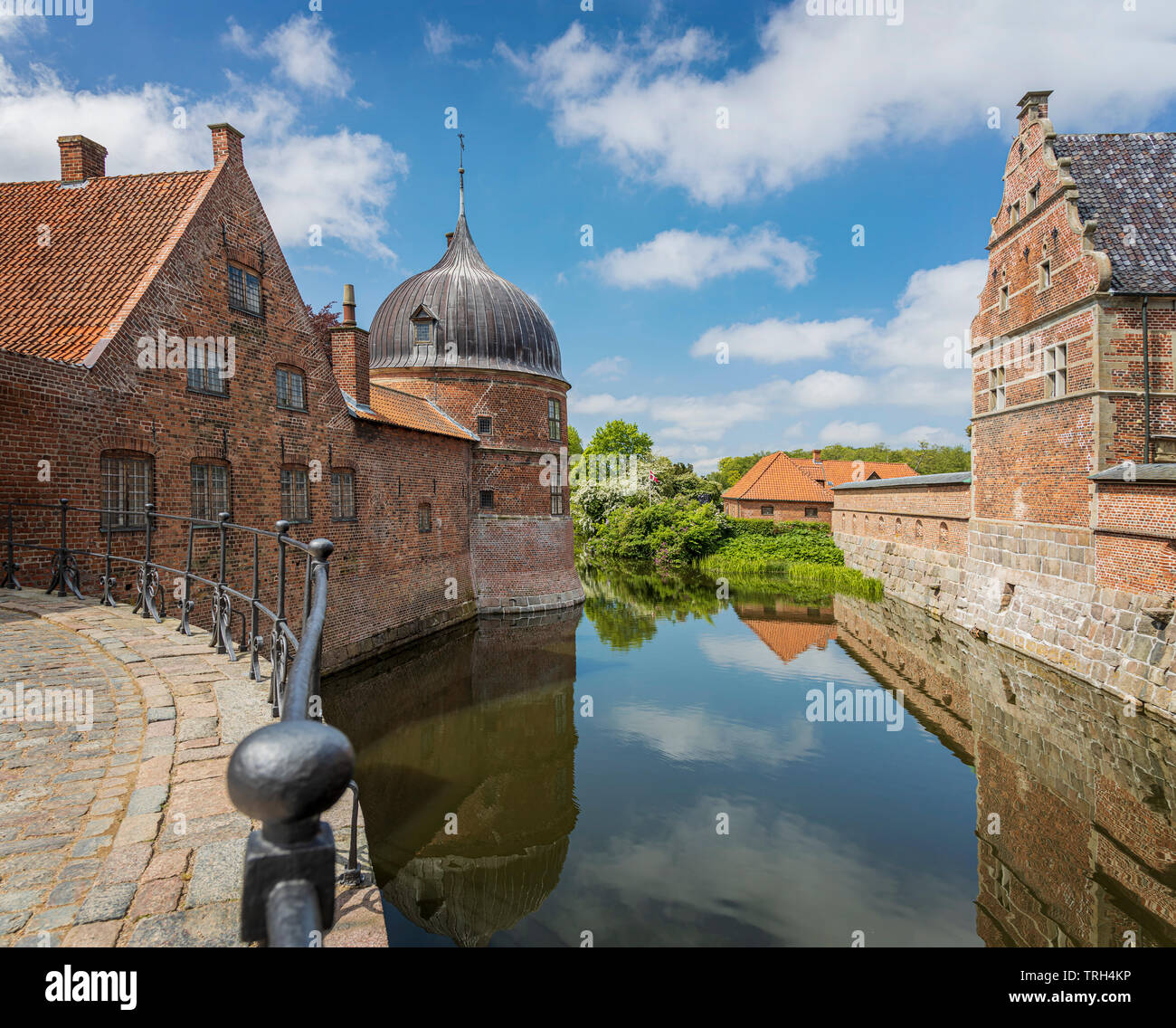 Path To Castle High Resolution Stock Photography and Images - Alamy