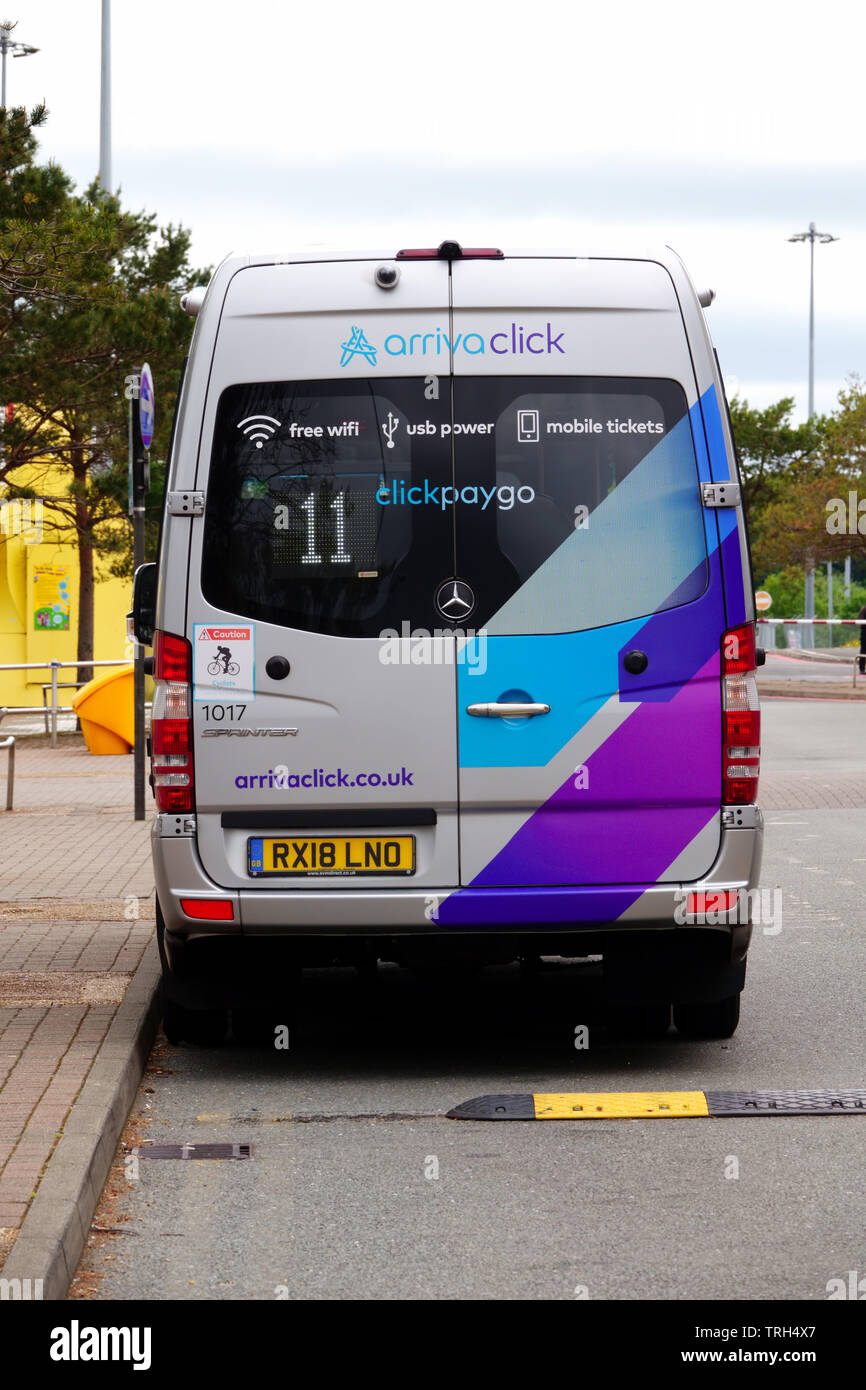 Arriva minibus hi-res stock photography and images - Alamy