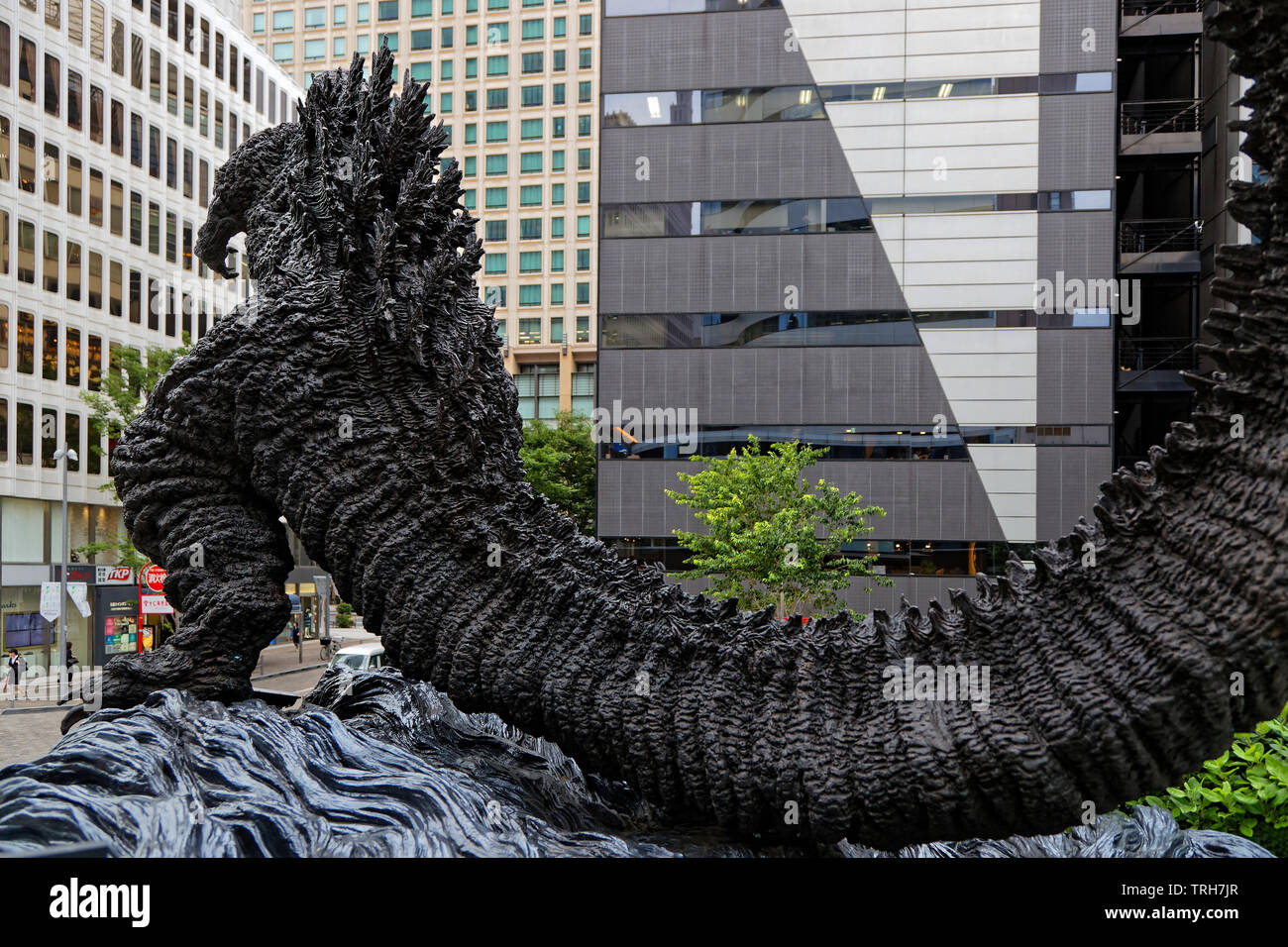 Godzilla tokyo japan hi-res stock photography and images - Alamy