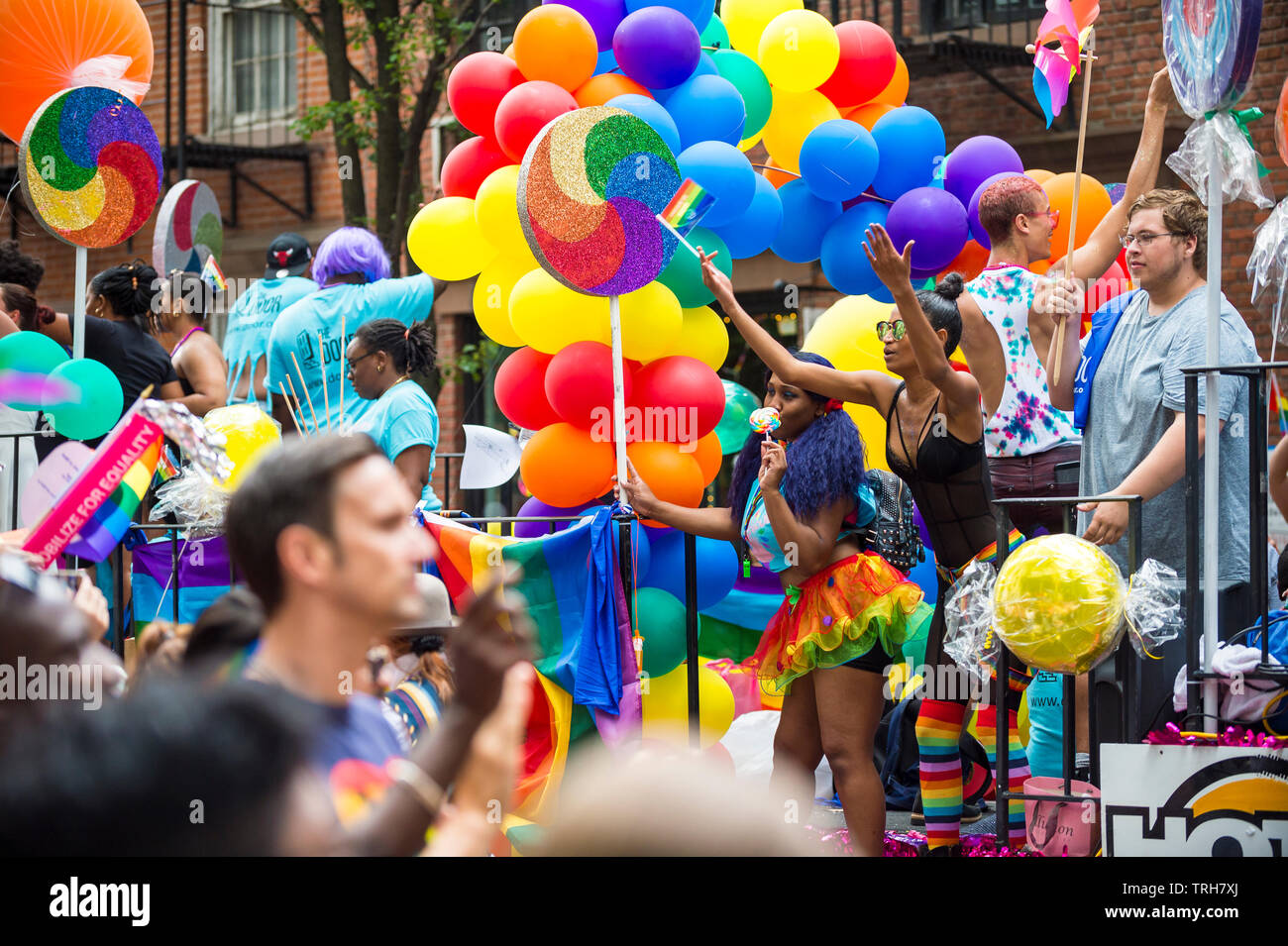 Pride parade hi-res stock photography and images - Alamy