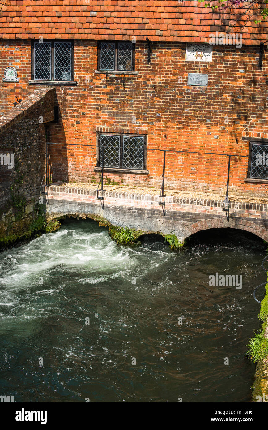 Winchester City Mill, on the River Itchen, Hampshire, UK, last rebuilt ...