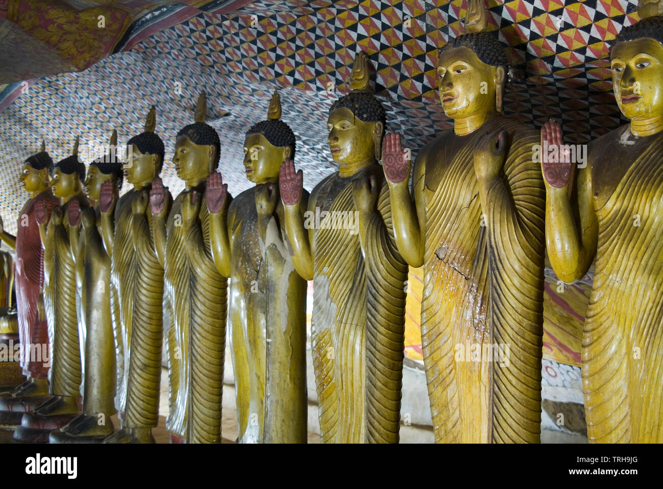 Buddha statues at the Dambulla Cave Temple, the largest and best ...