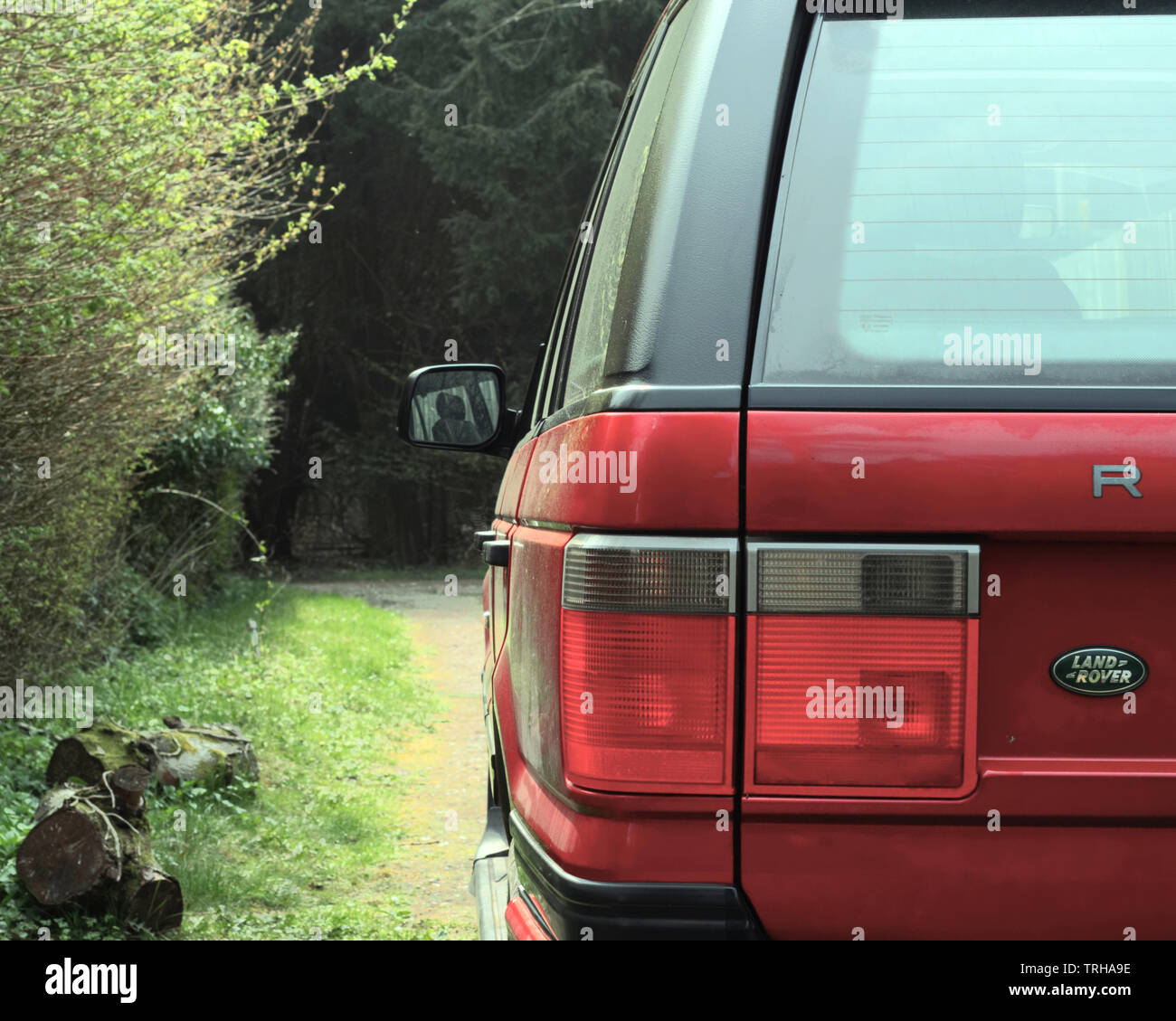 Land rover side view hi-res stock photography and images - Alamy