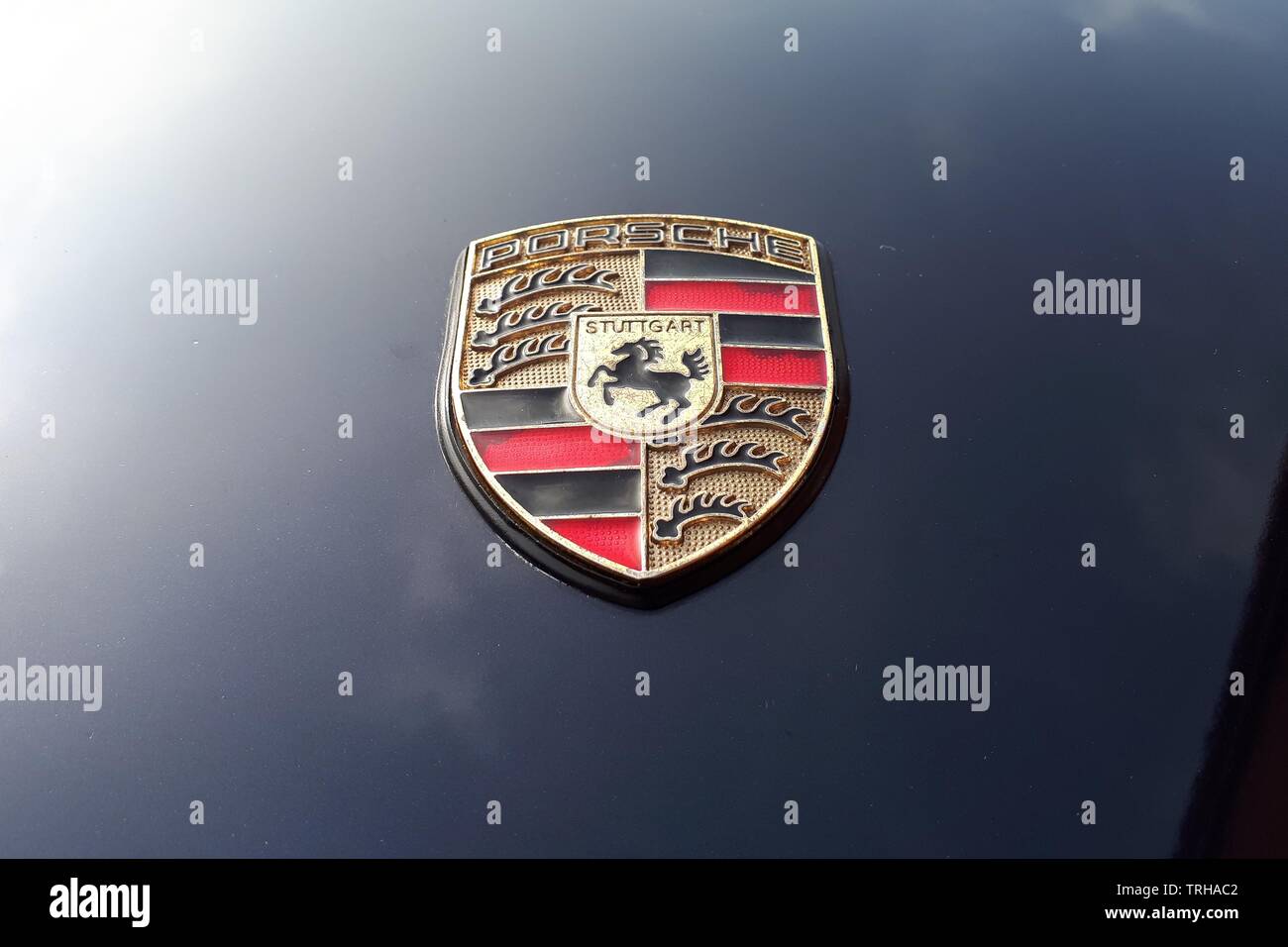 Boxster logo hi-res stock photography and images - Alamy