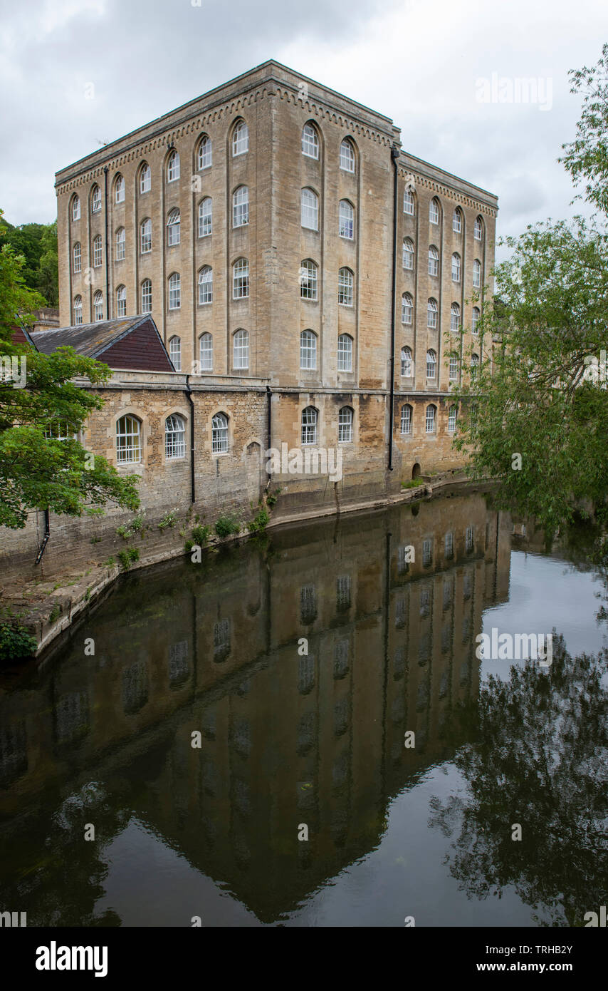 Reflections in the River Avon at Bradford on Avon, West Wiltshire in ...