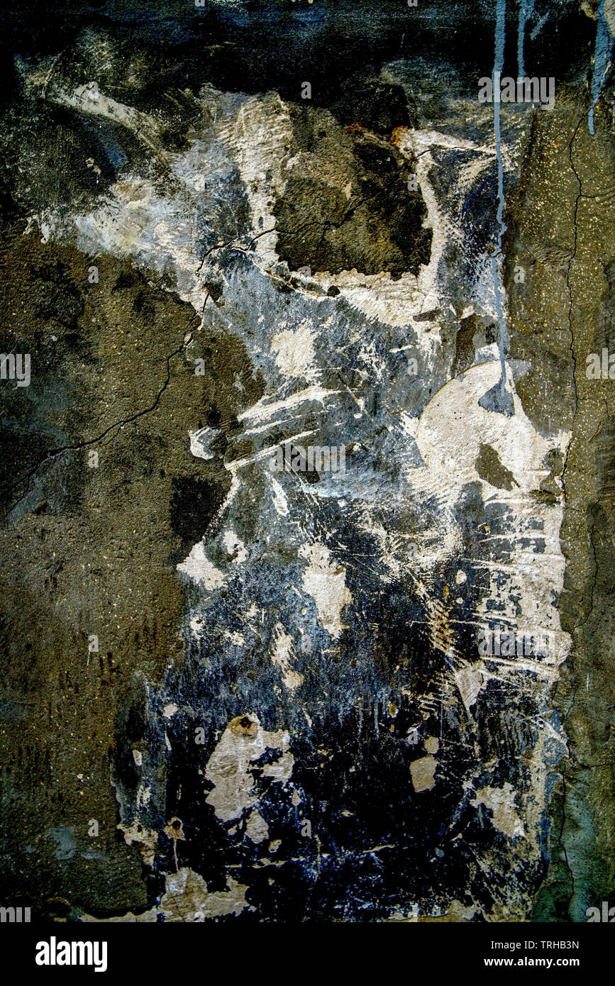 Paint and plaster peeling off a wall Stock Photo - Alamy