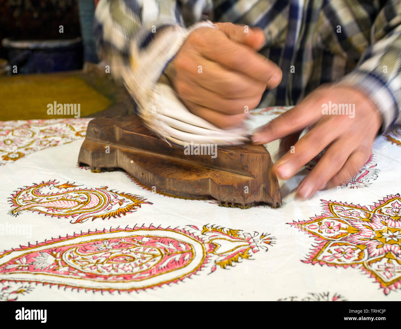 Ebadi Qalam-kar workshop, a block print workshop in Esfahan old town ...