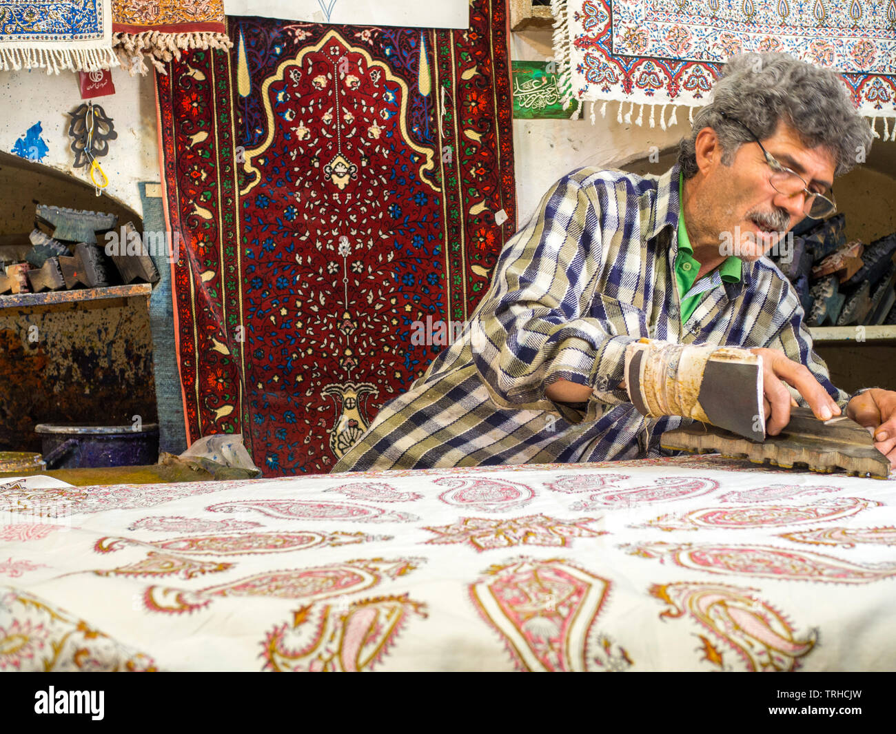 Middle eastern craftsmanship hi-res stock photography and images - Alamy