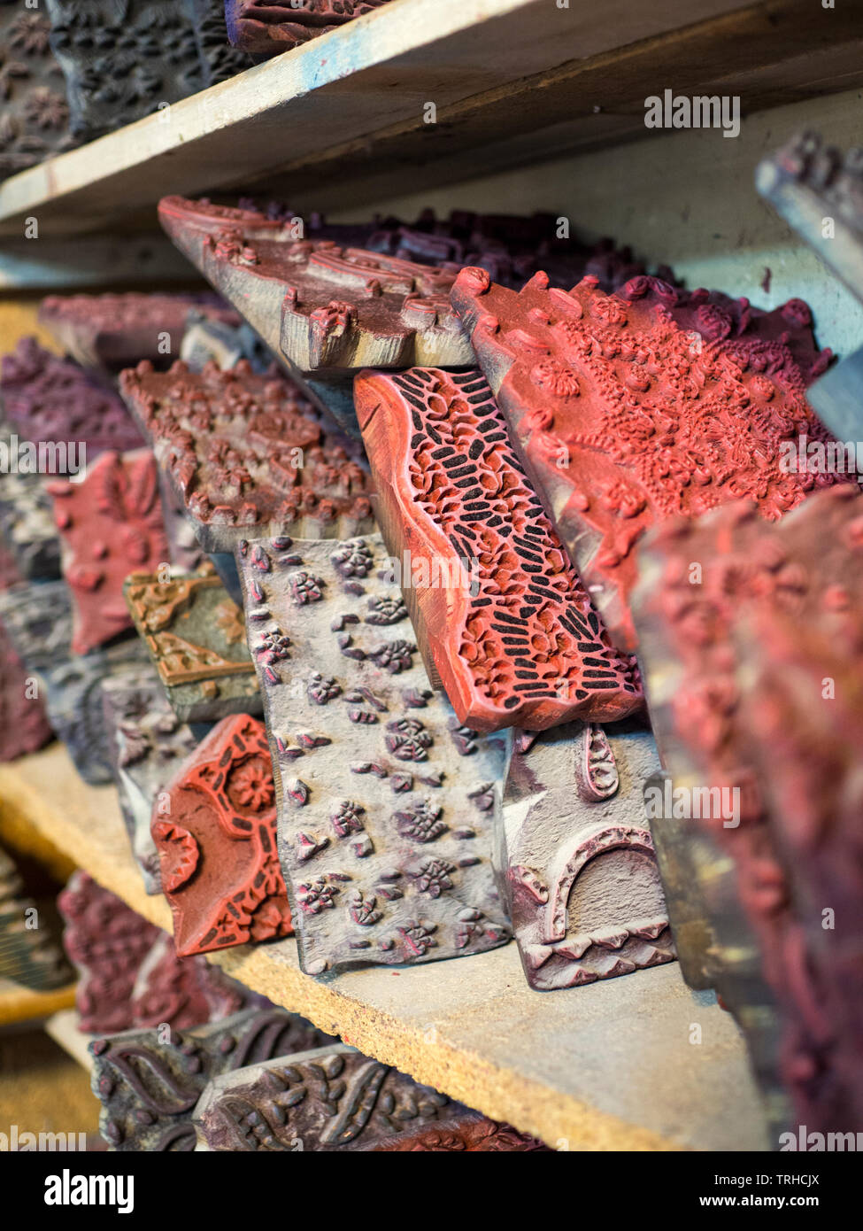 Woodblocks hi-res stock photography and images - Alamy