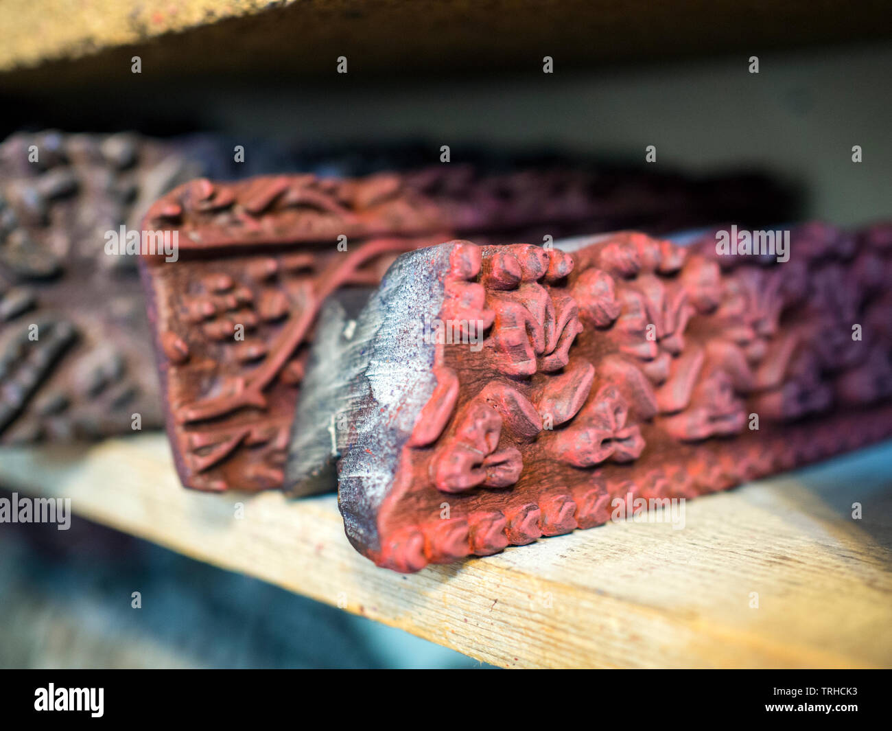 Woodblocks hi-res stock photography and images - Alamy