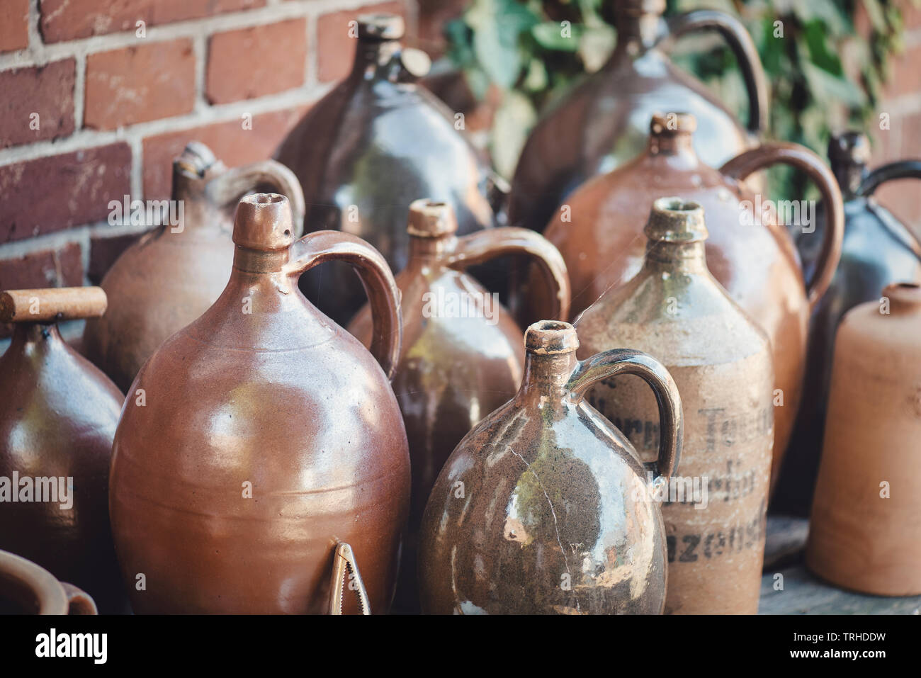 Salt glaze hi-res stock photography and images - Alamy