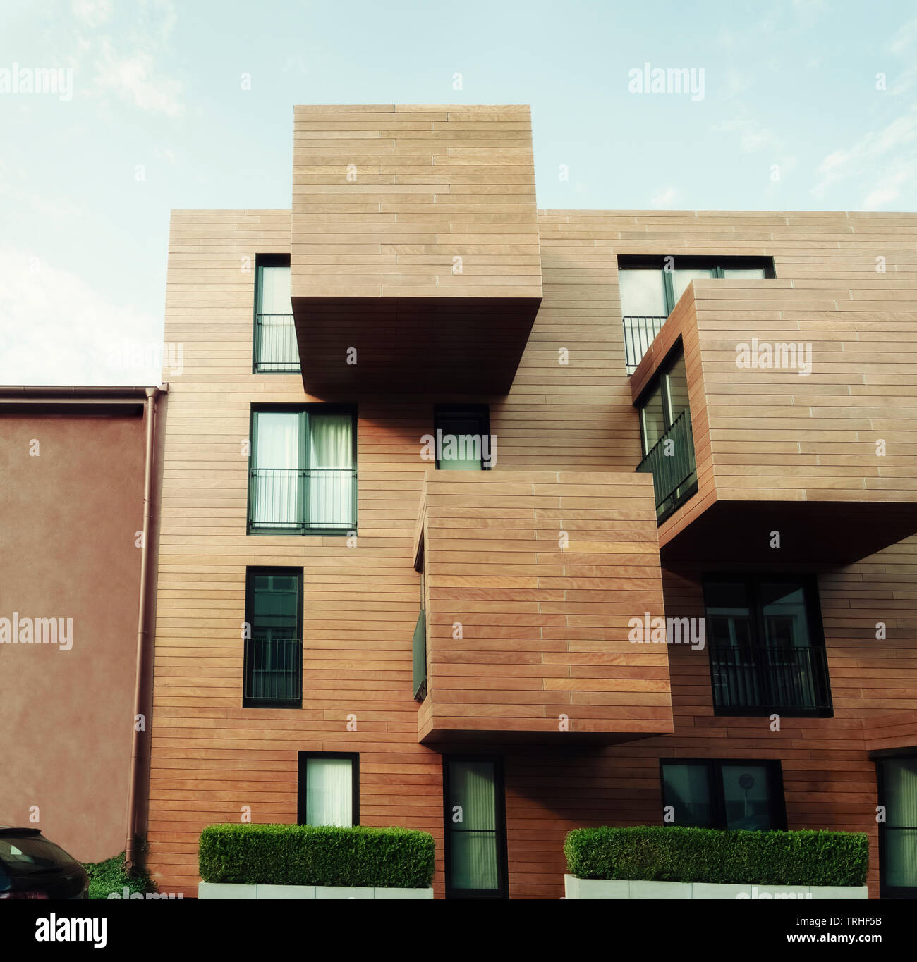 Modern Contemporary Wood Sided Building Stock Photo - Alamy