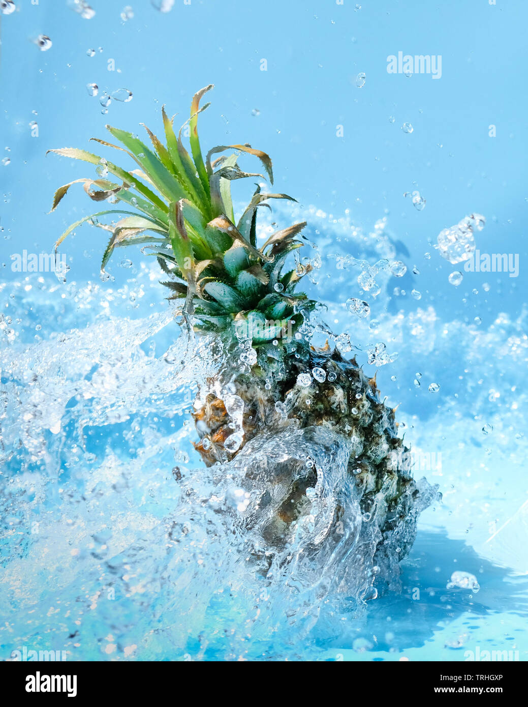 Pineapple juice splash hi-res stock photography and images - Alamy