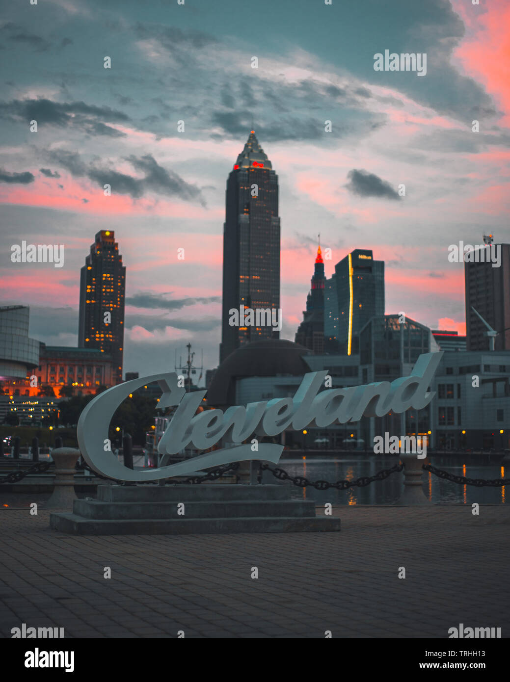 Cleveland Skyline at Sunset Stock Photo - Alamy