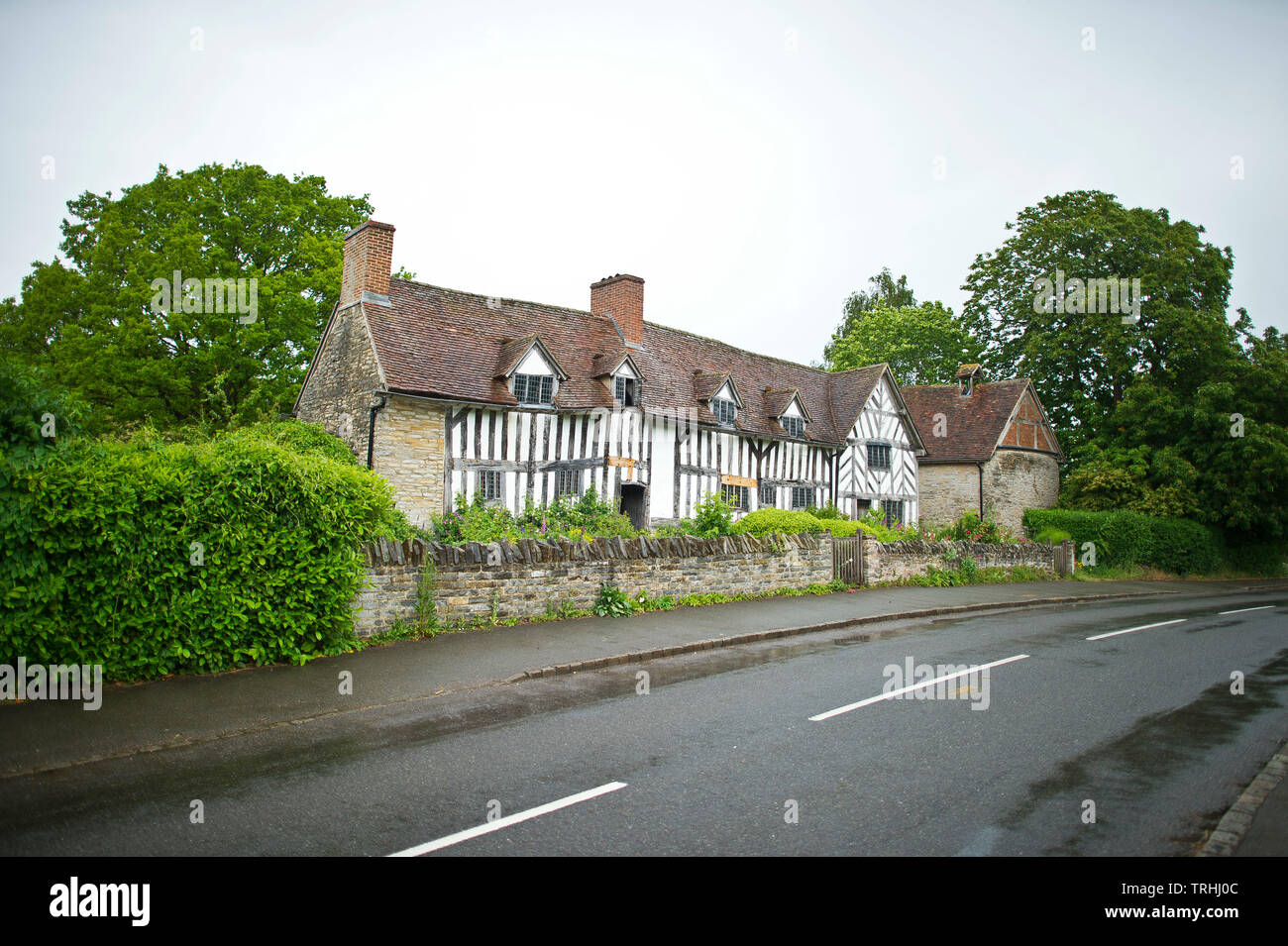 Mary Arden's Farm, also known as Mary Arden's House, in Wilmcote nr ...
