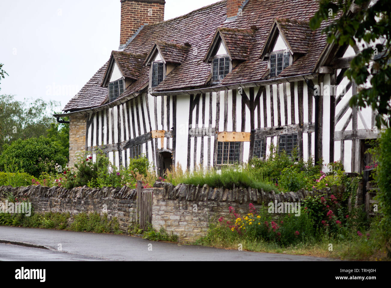 Mary Arden's Farm, also known as Mary Arden's House, in Wilmcote nr ...